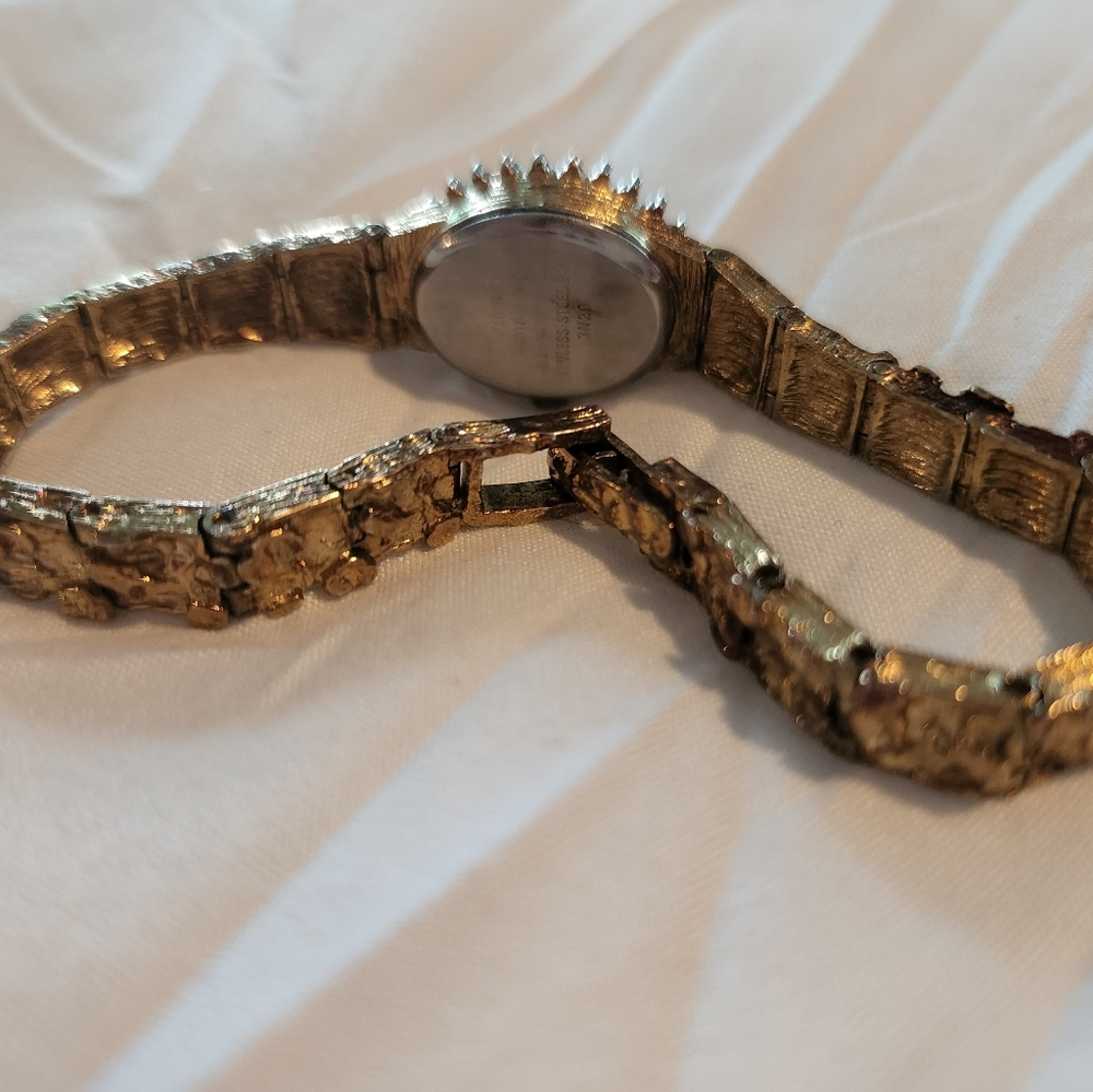 Elgin Quartz Watch Vintage - Gem